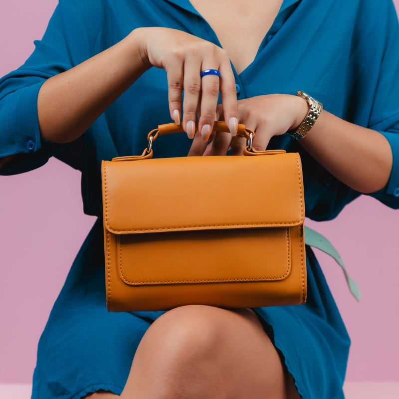 Savvy Consignment Designer Women’s Clothing & Accessories in Fairmont